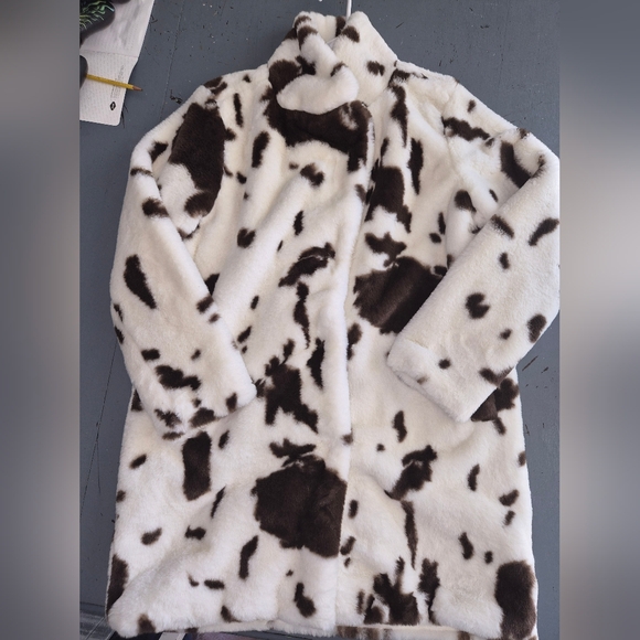 Stoosh | Jackets & Coats | Stoosh Faux Fur Coat With Brown And White ...